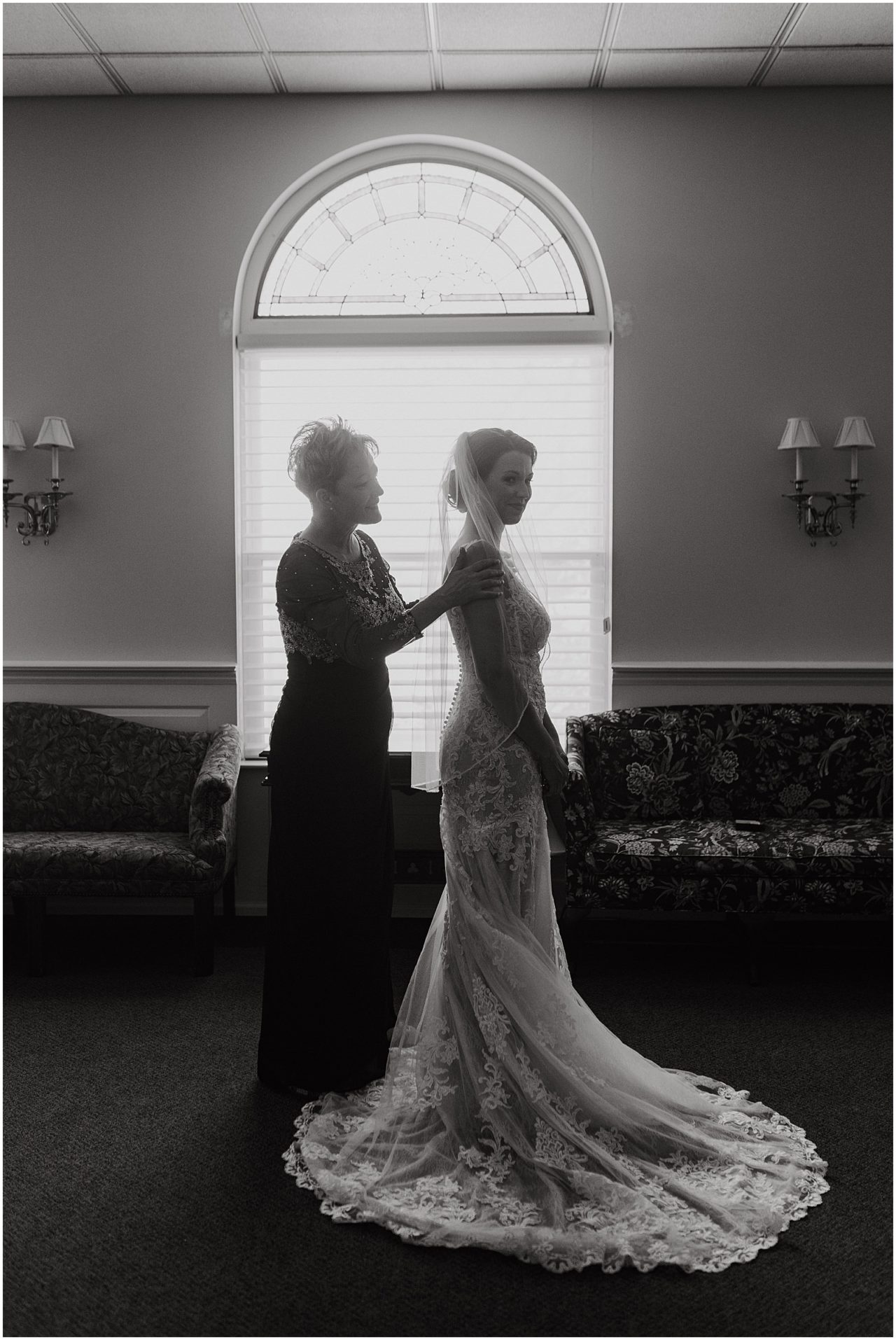 Summer Detroit Backyard Wedding | Madalyn Muncy Photography